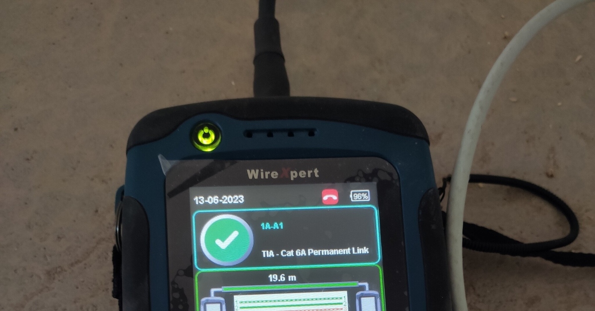 Ну а шо. Вот вам прибор для проверки интернет кабеля | Пикабу