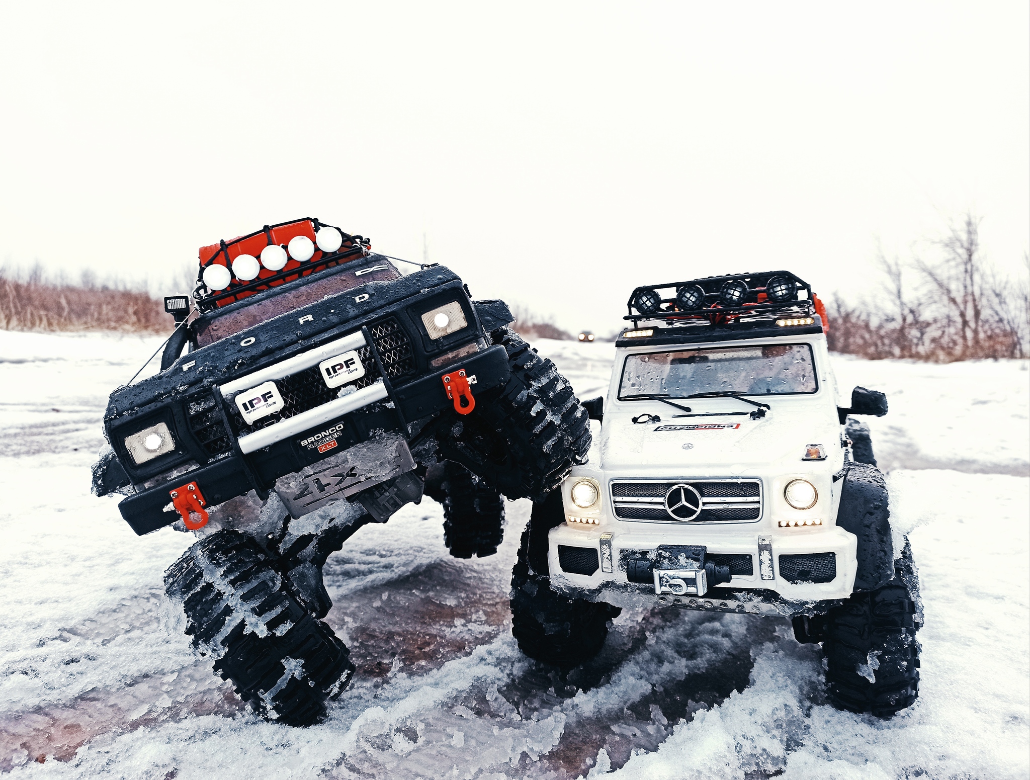 Traxxas trx4 vs trx6 Mercedes 6x6 and Ford 4x4 | Пикабу
