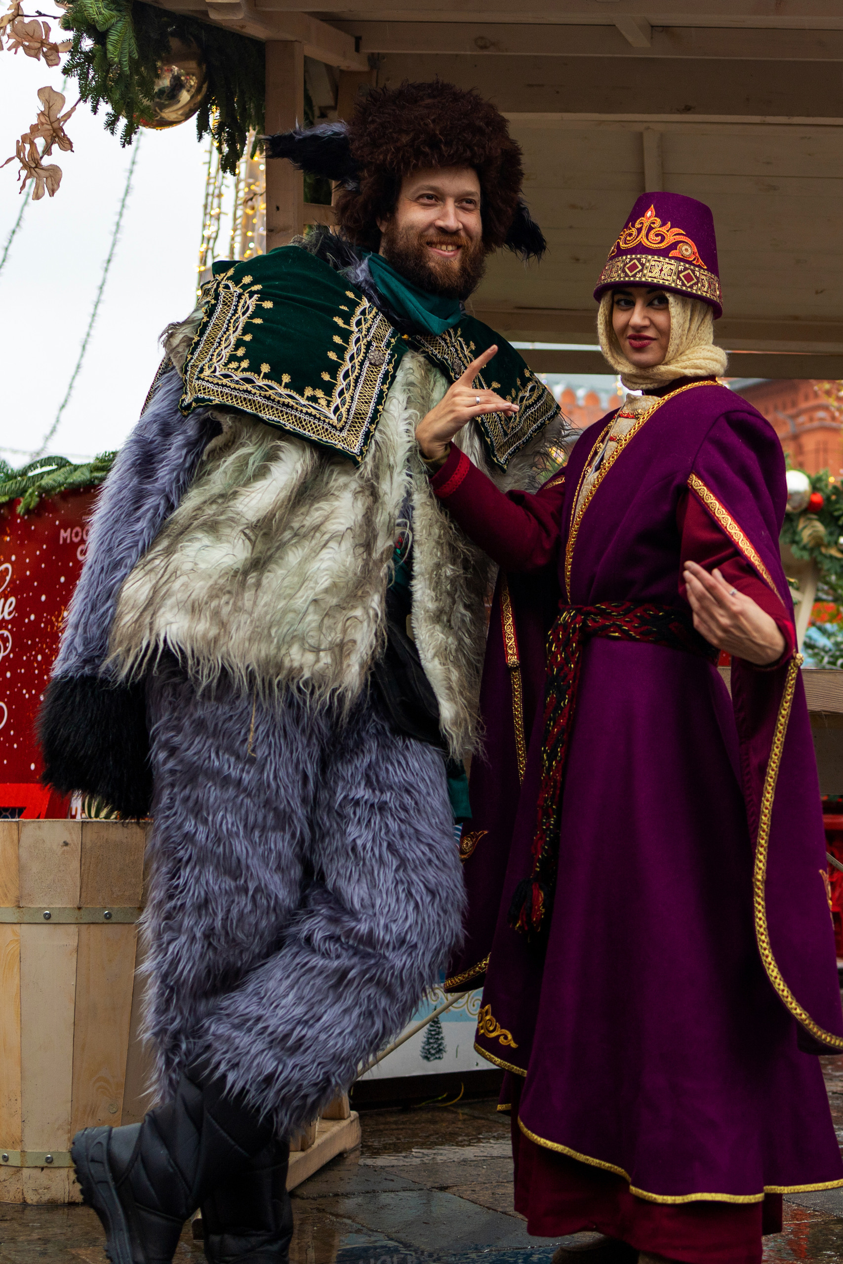 Новогодние моменты: Персонажи Манежной площади... | Пикабу