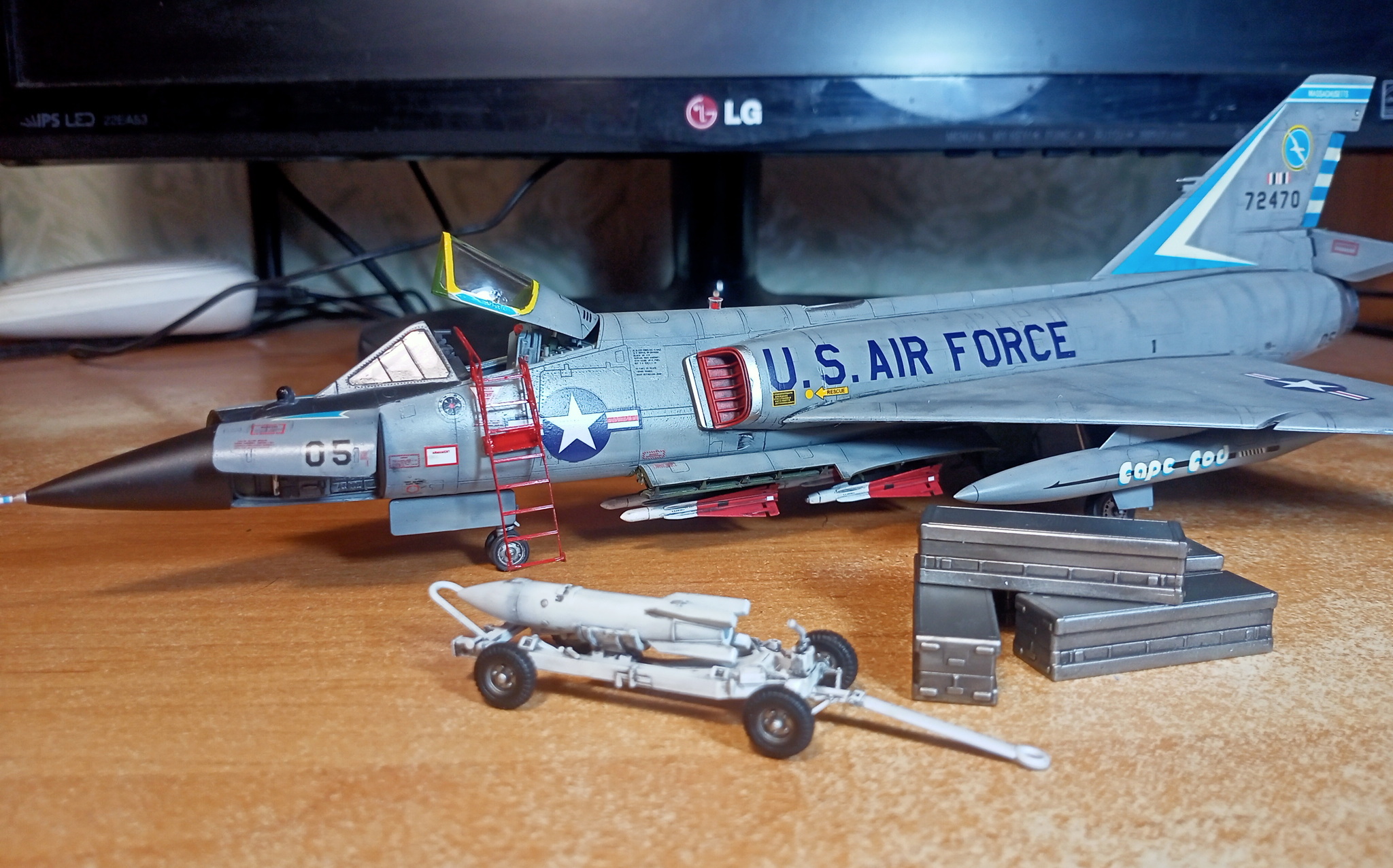 Convair F-106A Delta Dart (1/72 MENG + Hasegawa). Заметки по сборке ...