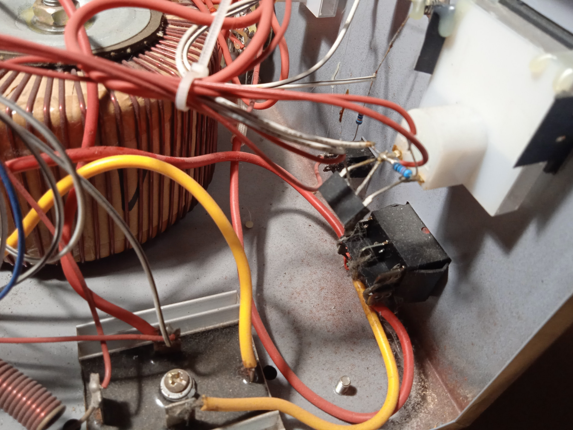 Зарядное устройство MAXINTER PLUS-30 ВТ-11 - 23.08.23 06:12 | Пикабу