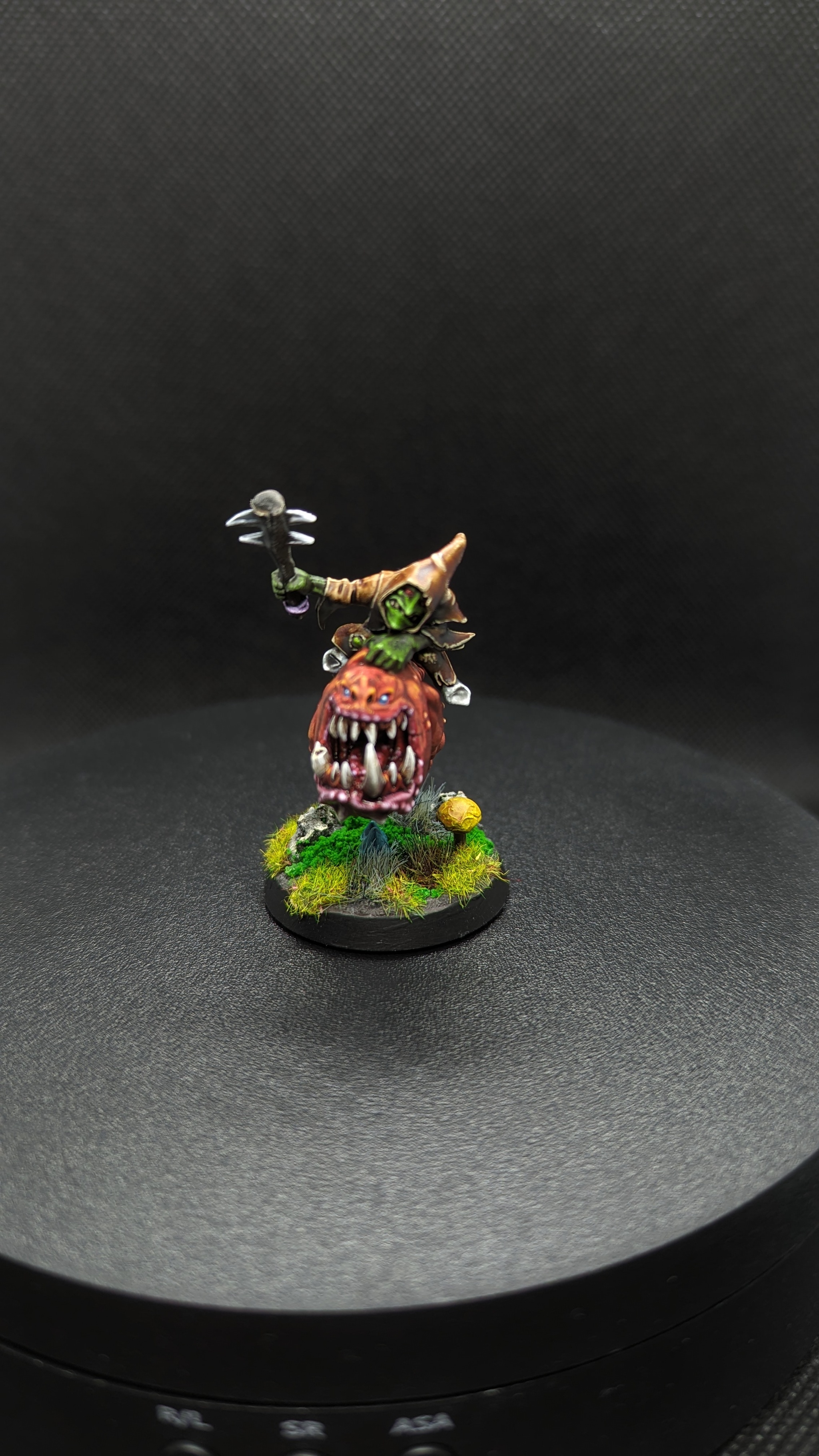 Squig Hoppers | Пикабу