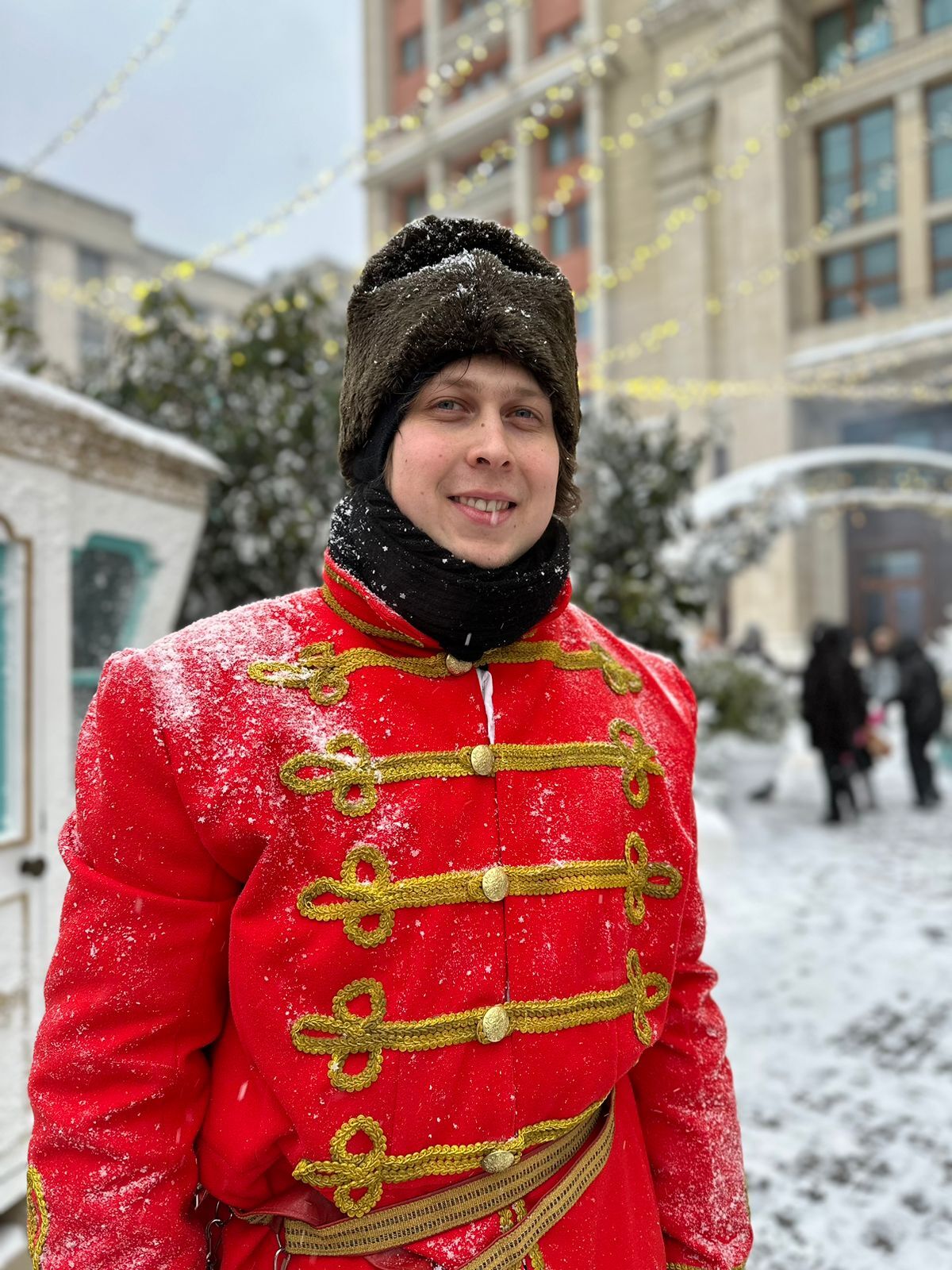 Новогодние моменты: Персонажи Манежной площади...2024 | Пикабу