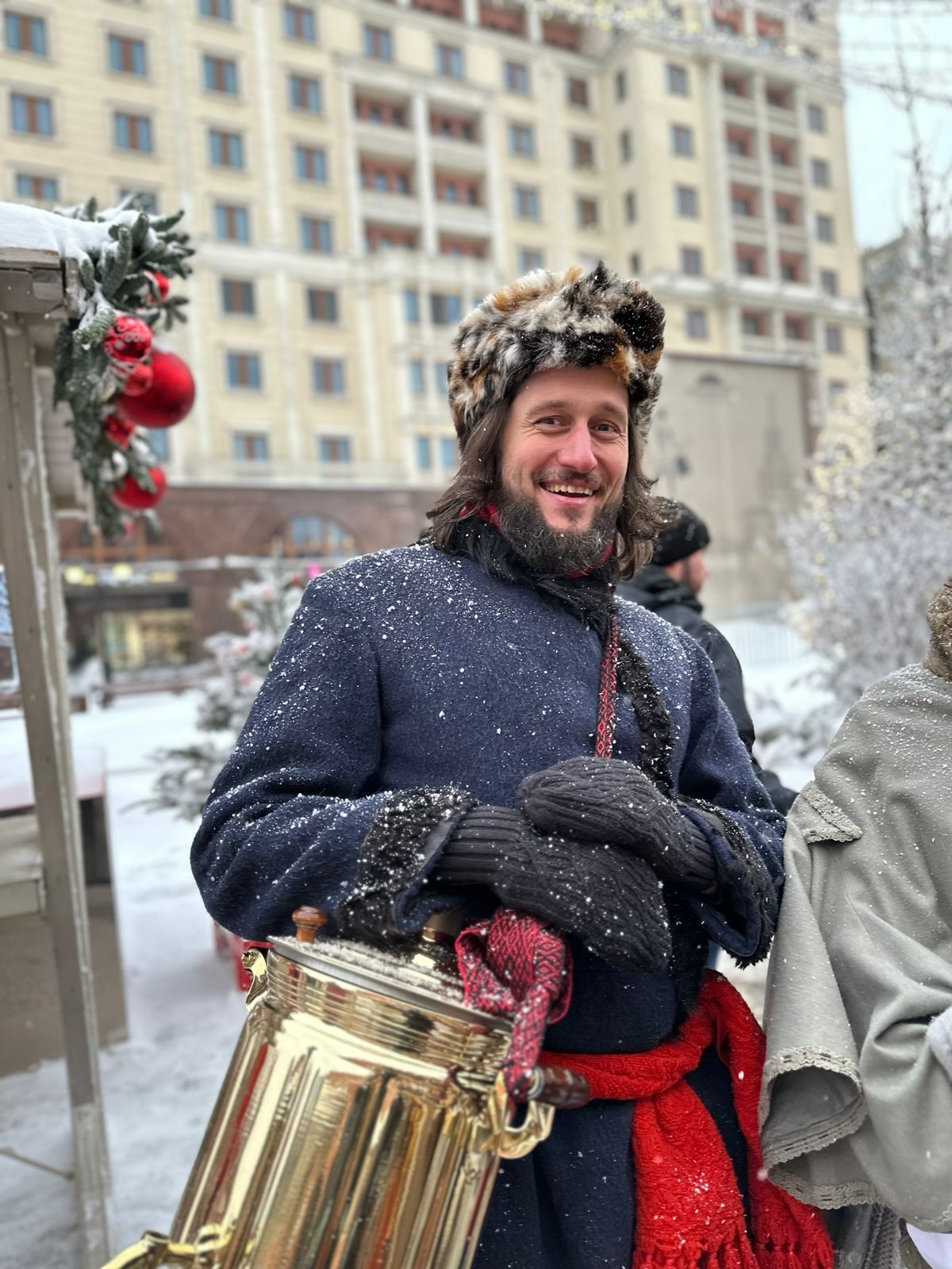 Новогодние моменты: Персонажи Манежной площади...2024 | Пикабу