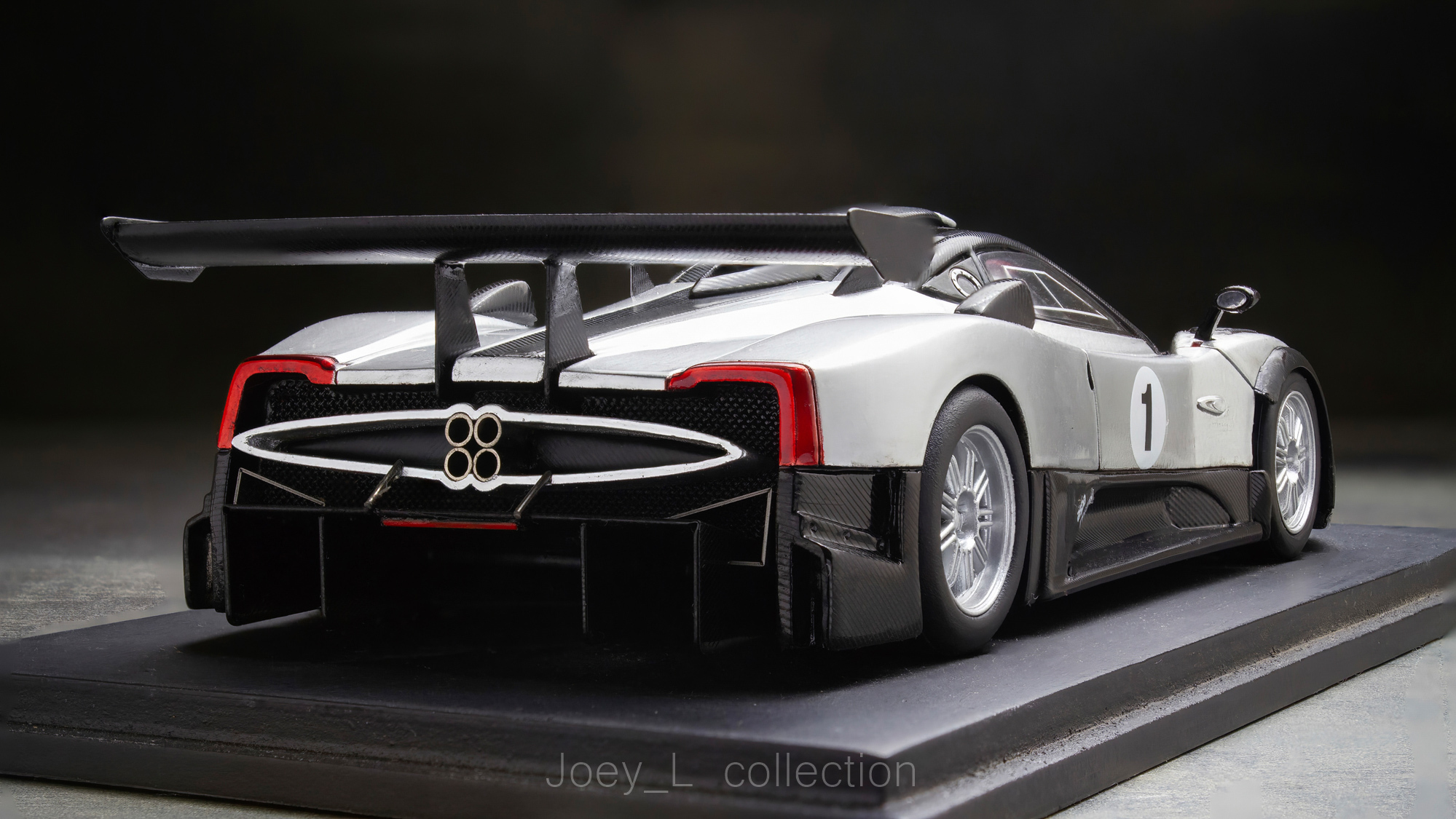 Модель в 1/43. Pagani Zonda R Prototype | Пикабу