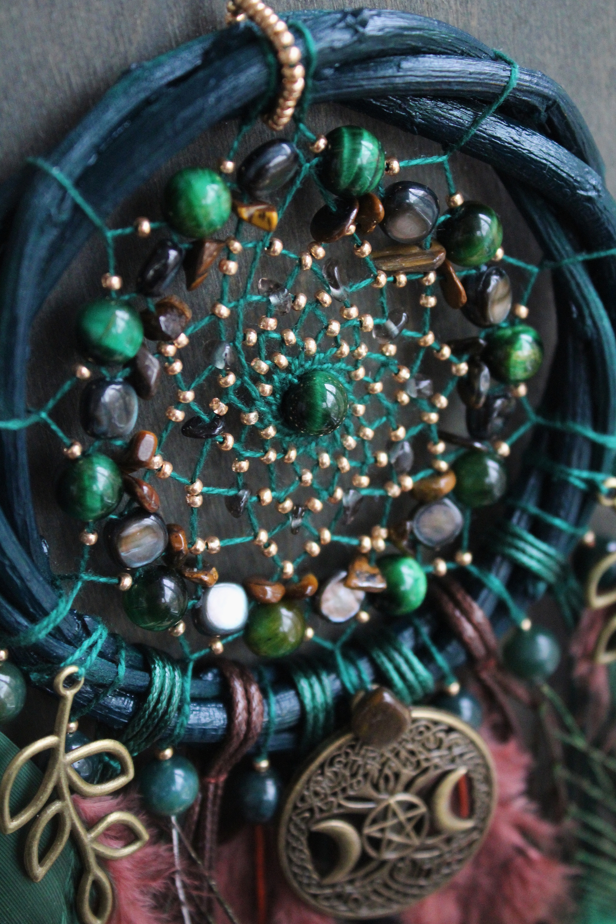 Ловцы Снов из коллекции Tell me a Fable - 22.04.24 11:40 | Пикабу